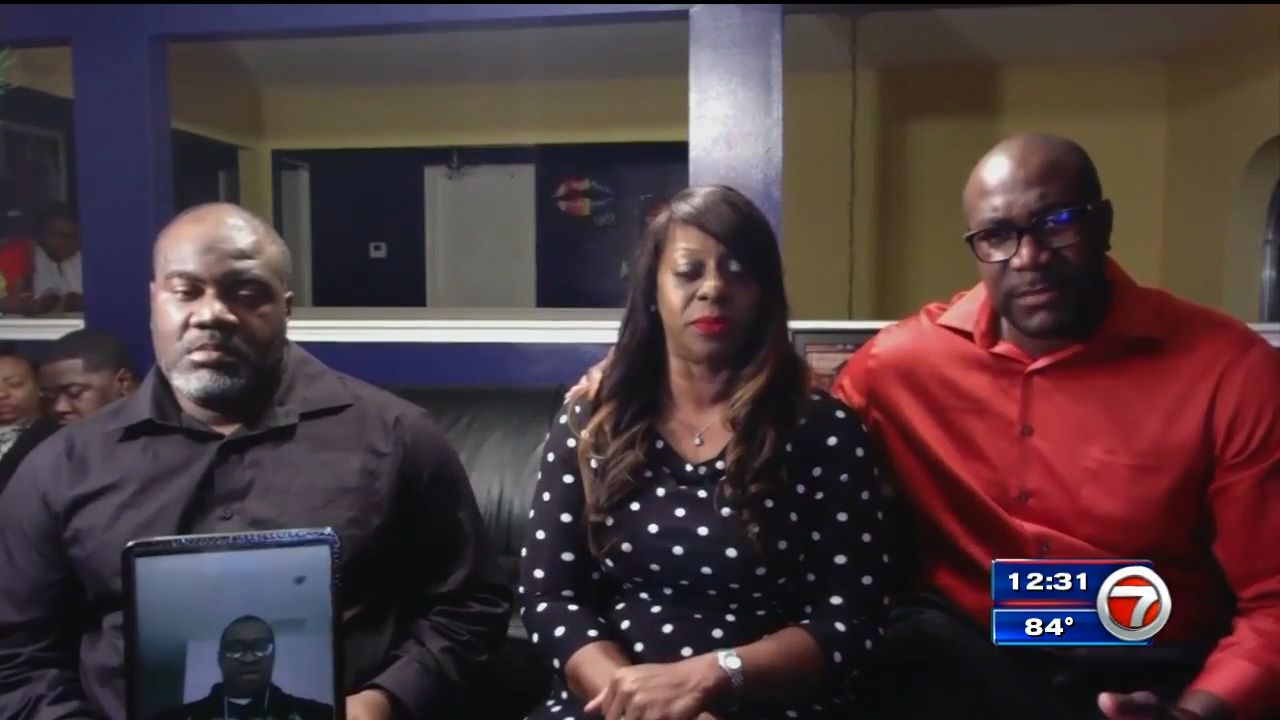 George Floyd’s family holds rally, march in brother’s memory - WSVN ...