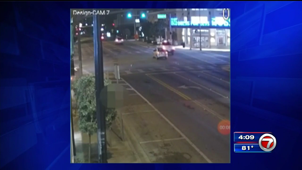 Police Searching For Suspect Caught On Camera Fleeing Deadly Miami Hit