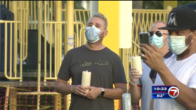 Candlelight vigil honoring George Floyd held in North Bay Village ...