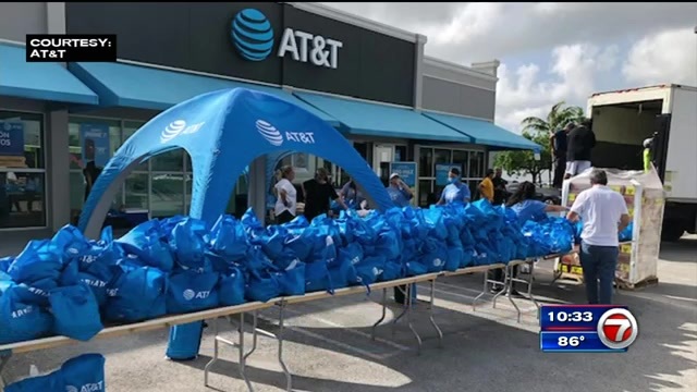 Food distribution held at AT&T store in Florida City - WSVN 7News ...