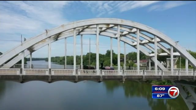 Body of civil rights icon John Lewis crosses Selma bridge – WSVN 7News ...