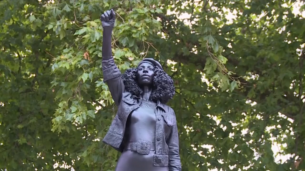 Statue of Black protester replaces toppled UK slave trader – WSVN 7News ...