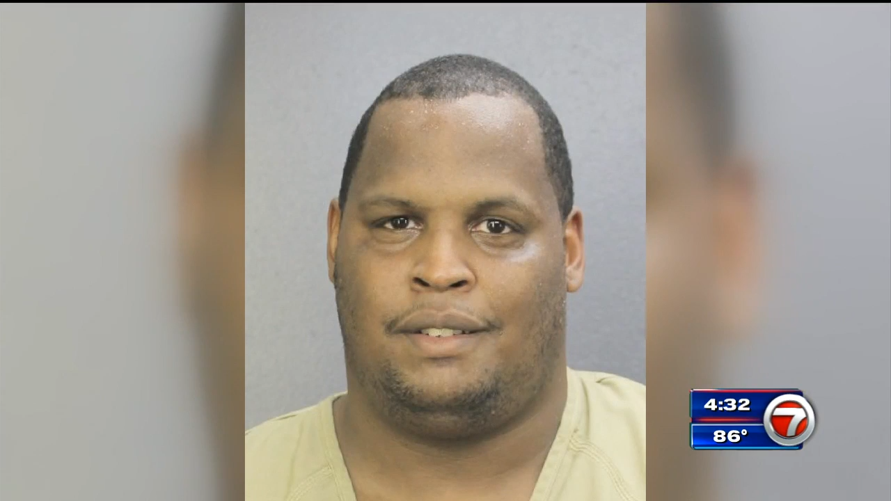 Broward campus monitor accused of soliciting teenagers faces judge ...