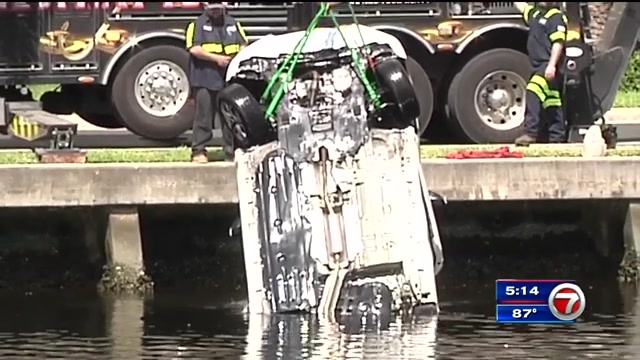 Woman rescued, hospitalized after car plunges into Fort Lauderdale ...