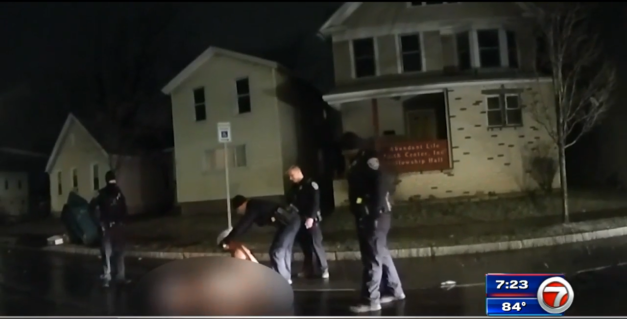 7 Rochester police officers suspended over Daniel Prude’s death, mayor ...