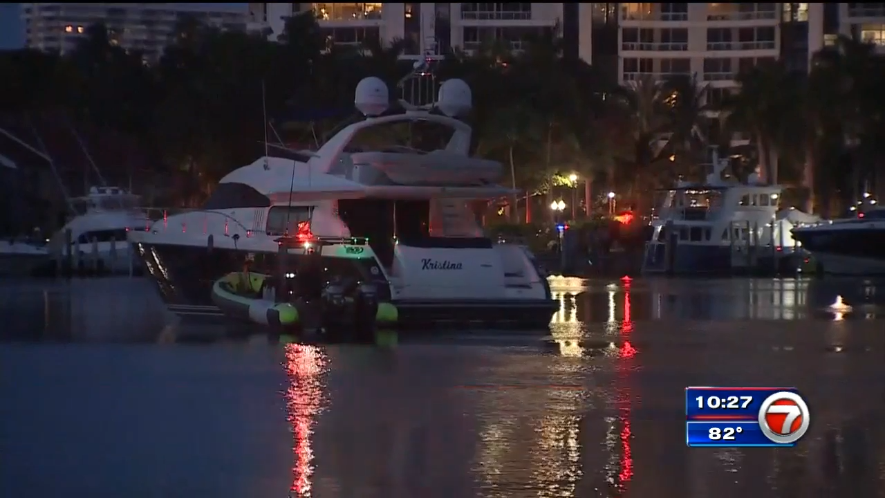 Crews extinguish yacht fire in Aventura - WSVN 7News | Miami News ... Crews extinguish yacht fire in Aventura - WSVN 7News | Miami News ...
