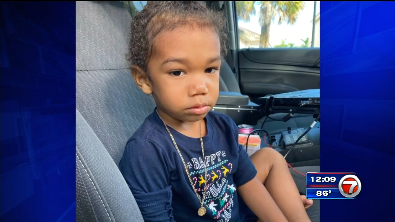 Wandering child reunited with family in Pembroke Pines - WSVN 7News ...