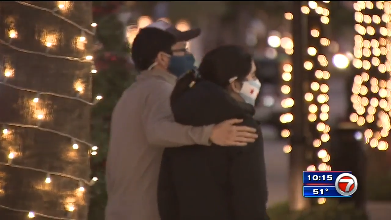 South Floridians bundle up as cold snap drops temps into 40s, stuns ...