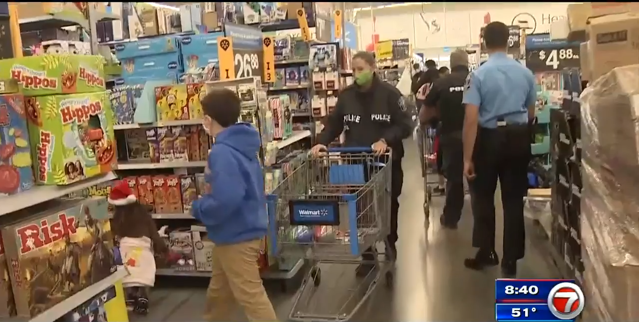 Hollywood PD hosts annual shop with a cop event for 26 kids - WSVN ...
