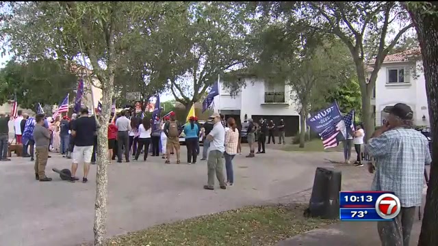 Protesters outside Rubio’s West Miami home call on senator to reject ...