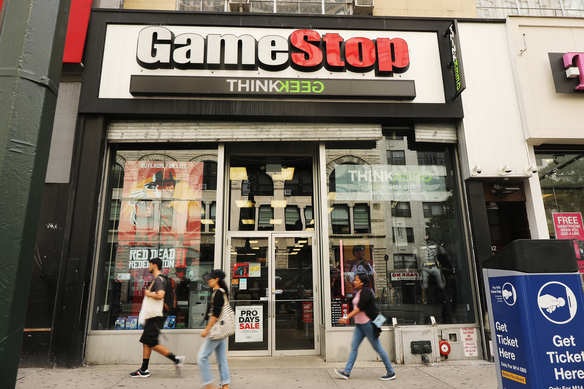 Everything you need to know about how a Reddit group blew up GameStop’s ...