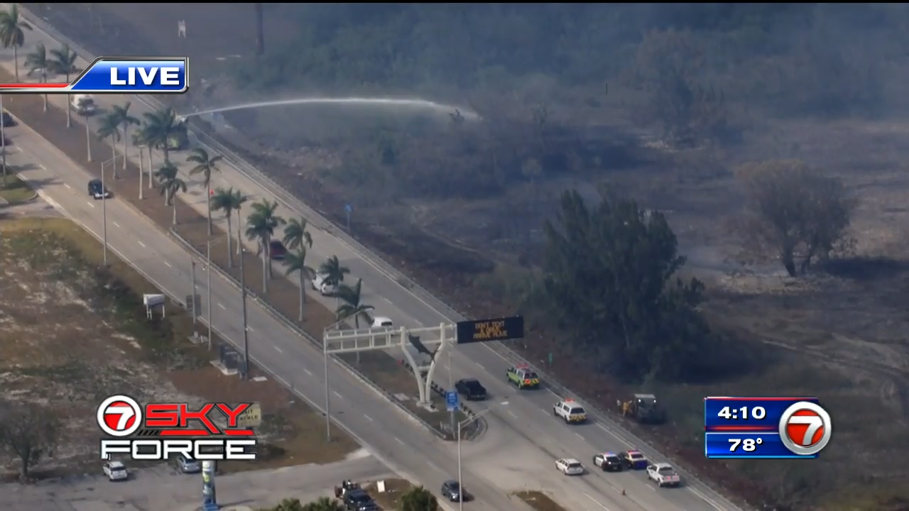 Brush fire sparks in South Miami-Dade - WSVN 7News | Miami News ...