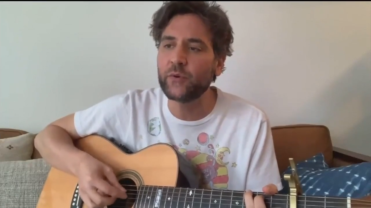 ‘How I Met Your Mother’ actor Josh Radnor talks passion for music ...