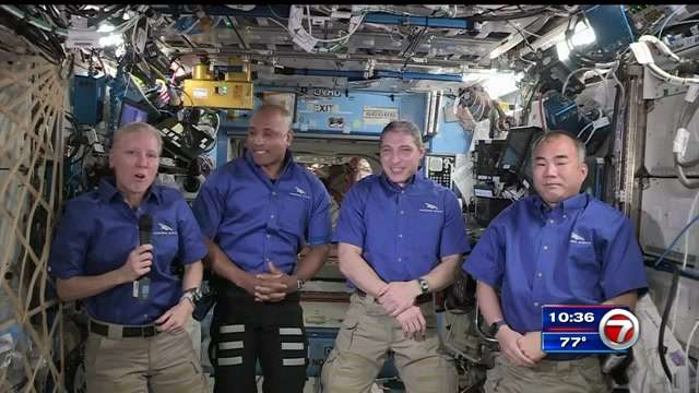 SpaceX making 1st US crew splashdown in dark since Apollo 8 - WSVN ...
