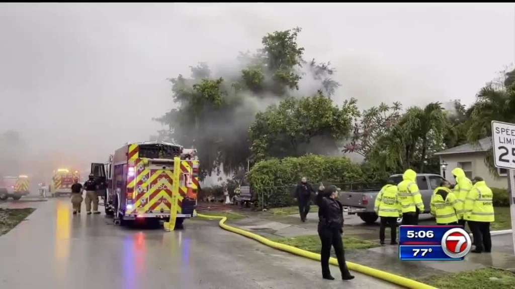 Firefighters Unsure If Lightning Caused Oakland Park House Fire Wsvn