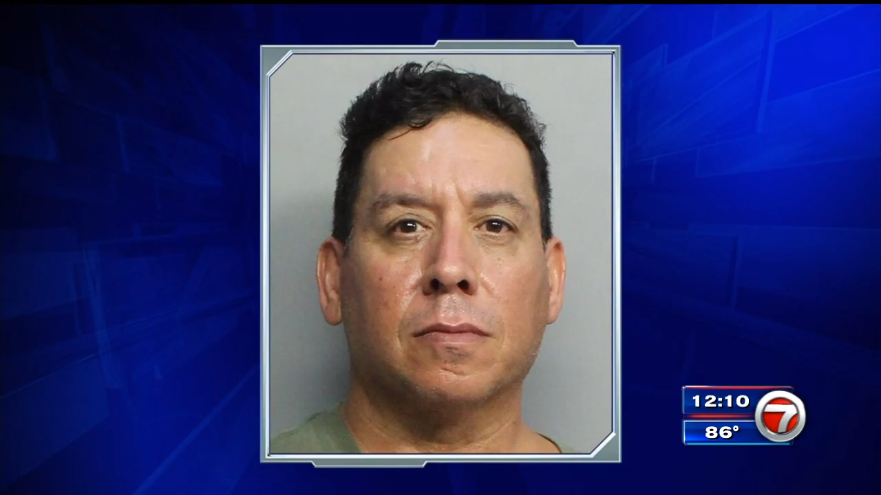 Man arrested after firing shots inside Miami Beach apartment building ... Man arrested after firing shots inside Miami Beach apartment building ...