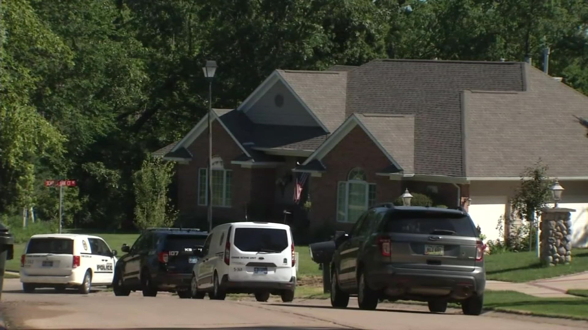 Iowa man charged with killing family blamed masked intruder - WSVN ...