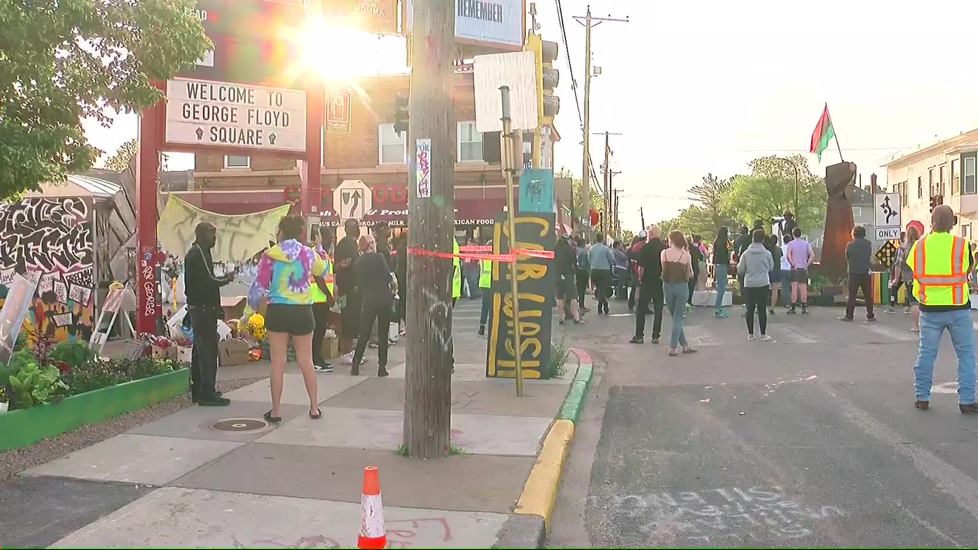 Crews remove barriers, memorials at George Floyd Square - WSVN 7News ...