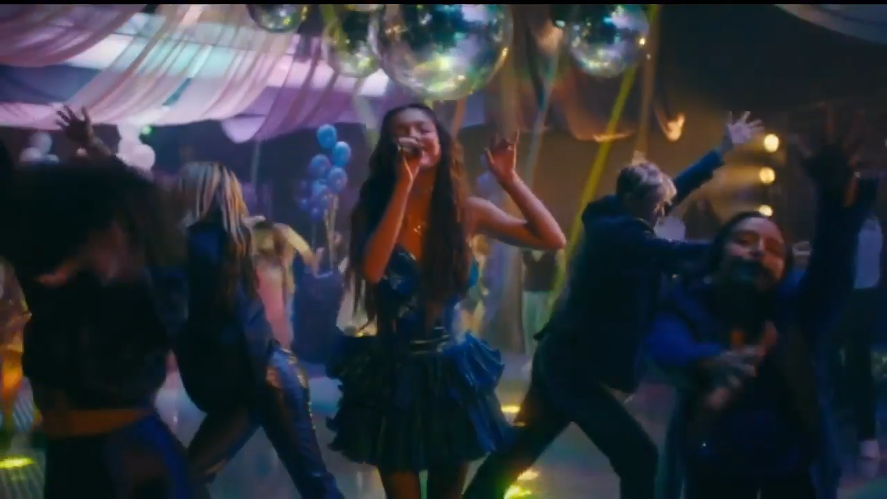 Olivia Rodrigo hosts “Sour Prom” followed by Q&A sesh - WSVN 7News ...