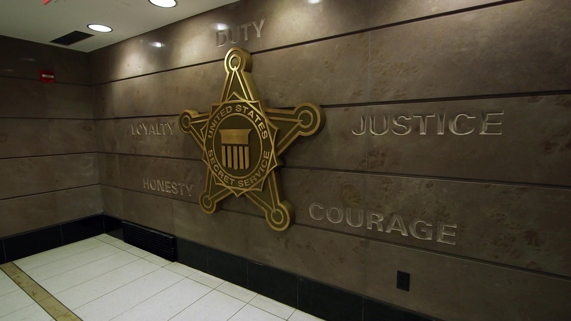 Almost 900 Secret Service employees were infected with COVID - WSVN ...