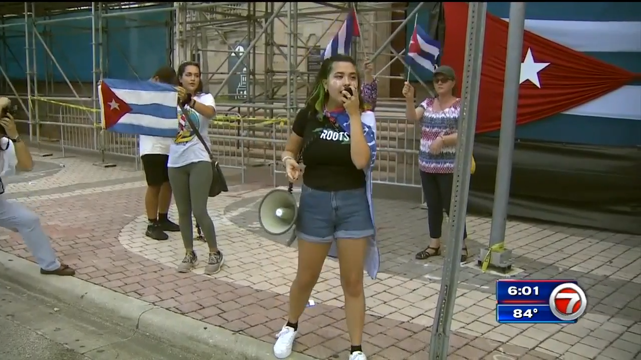 Demonstrations in support of Cuban protests continue across South ...