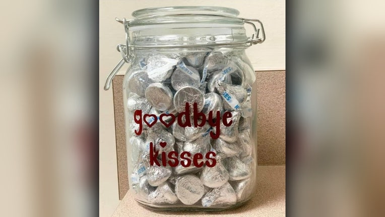 ‘Goodbye kisses’: Alabama animal hospital has jar of kisses for dogs ...