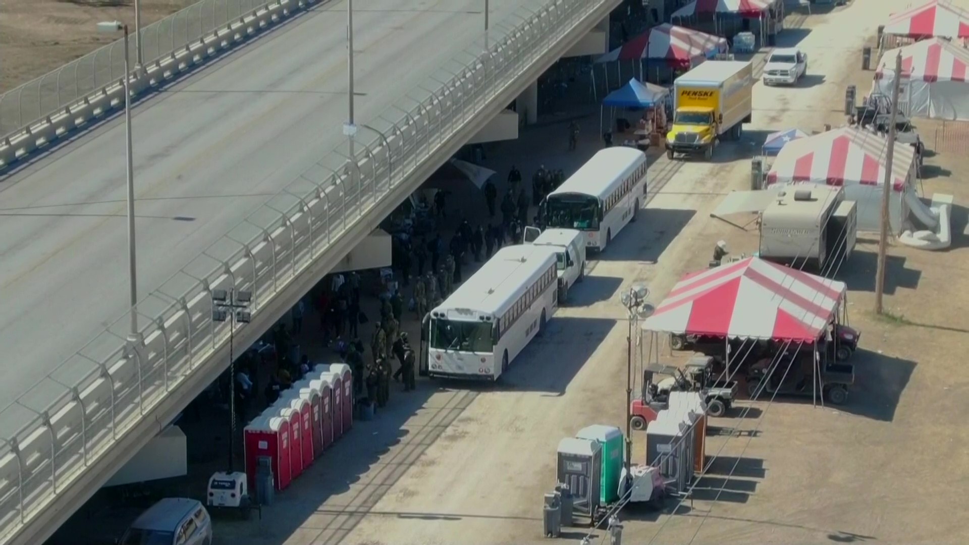 Officials: All migrants are gone from Texas border camp - WSVN 7News ...