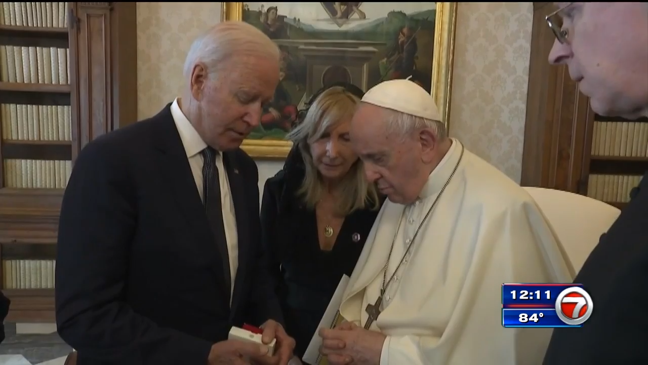 Biden honors Pope Francis with the Presidential Medal of Freedom - WSVN 7News | Miami News ...