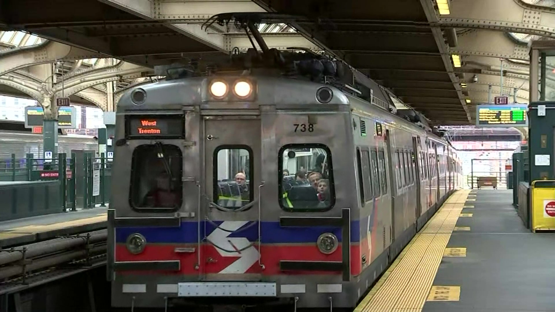 Charges unlikely for riders who saw Philadelphia train rape - WSVN ...