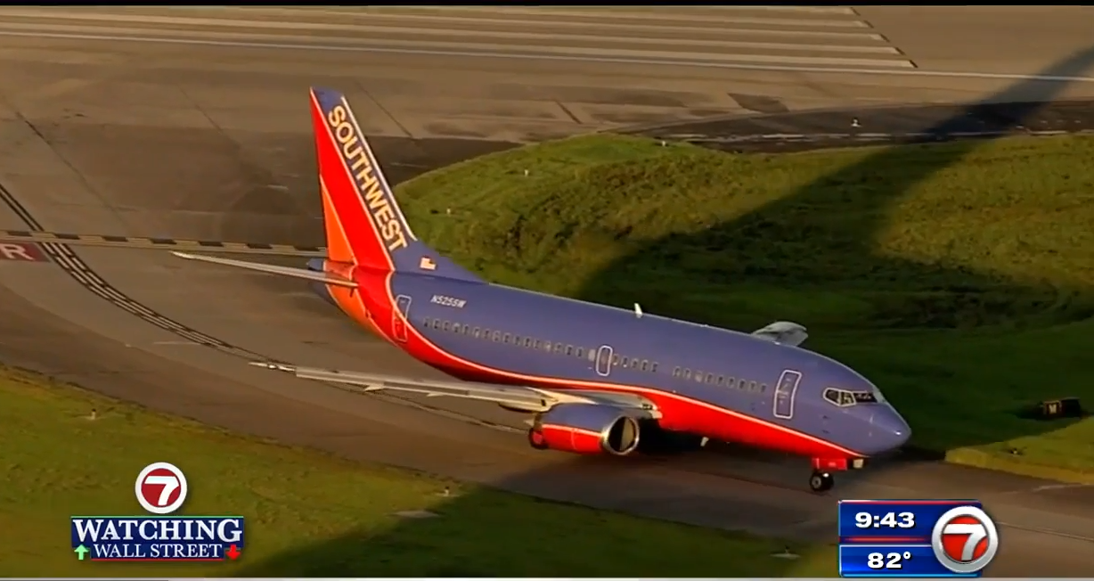 Pilot Sues Southwest After Colleague Exposes Himself Wsvn 7news