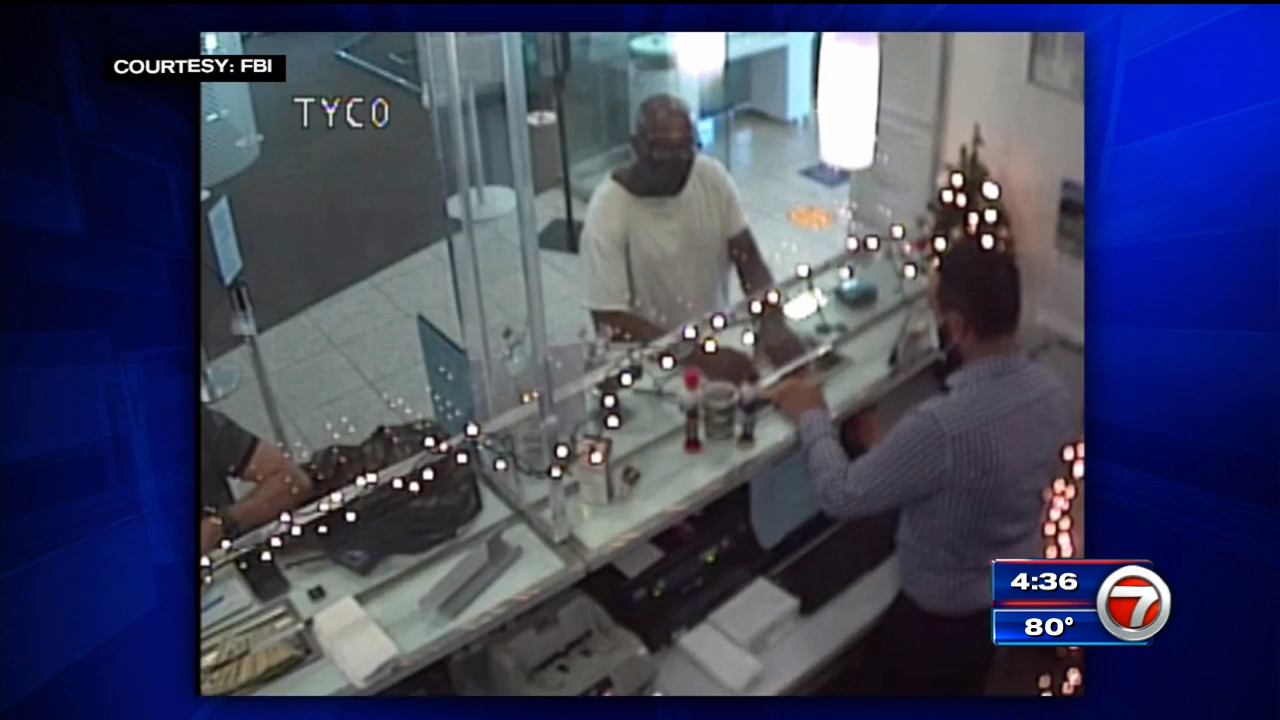 Search underway for robber who targeted Miami bank - WSVN 7News | Miami ...