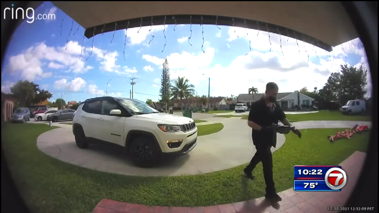 Porch pirate swipes kids’ presents for empty box at SW Miami-Dade home ...