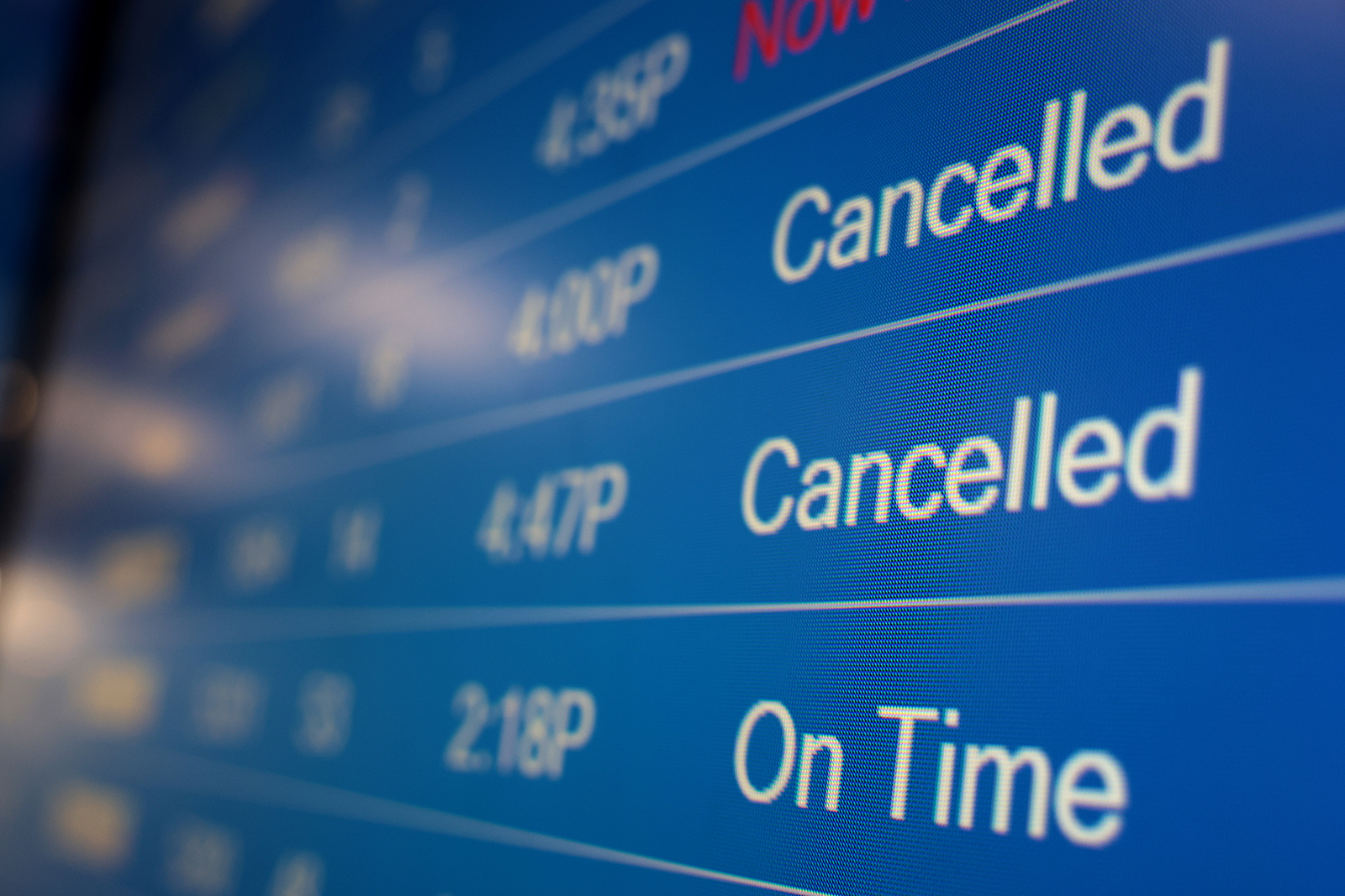 1,200 US flights canceled Monday as winter storm pummels East Coast ...
