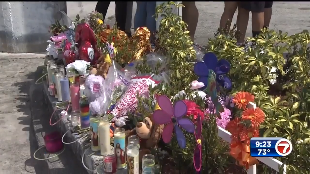 Memorial held for victims in deadly car crash in Miami – WSVN 7News ... Memorial held for victims in deadly car crash in Miami – WSVN 7News ...
