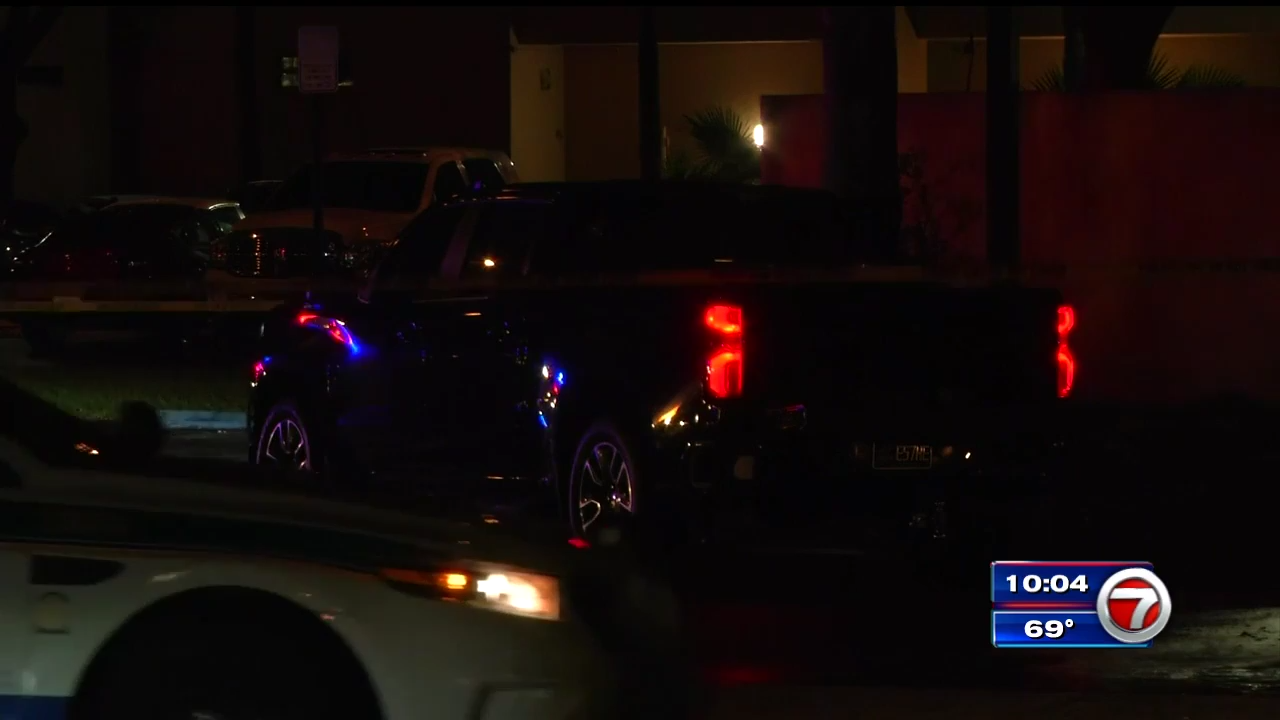 Off duty officer OK after shots fired at officer’s car in Miami Lakes ...