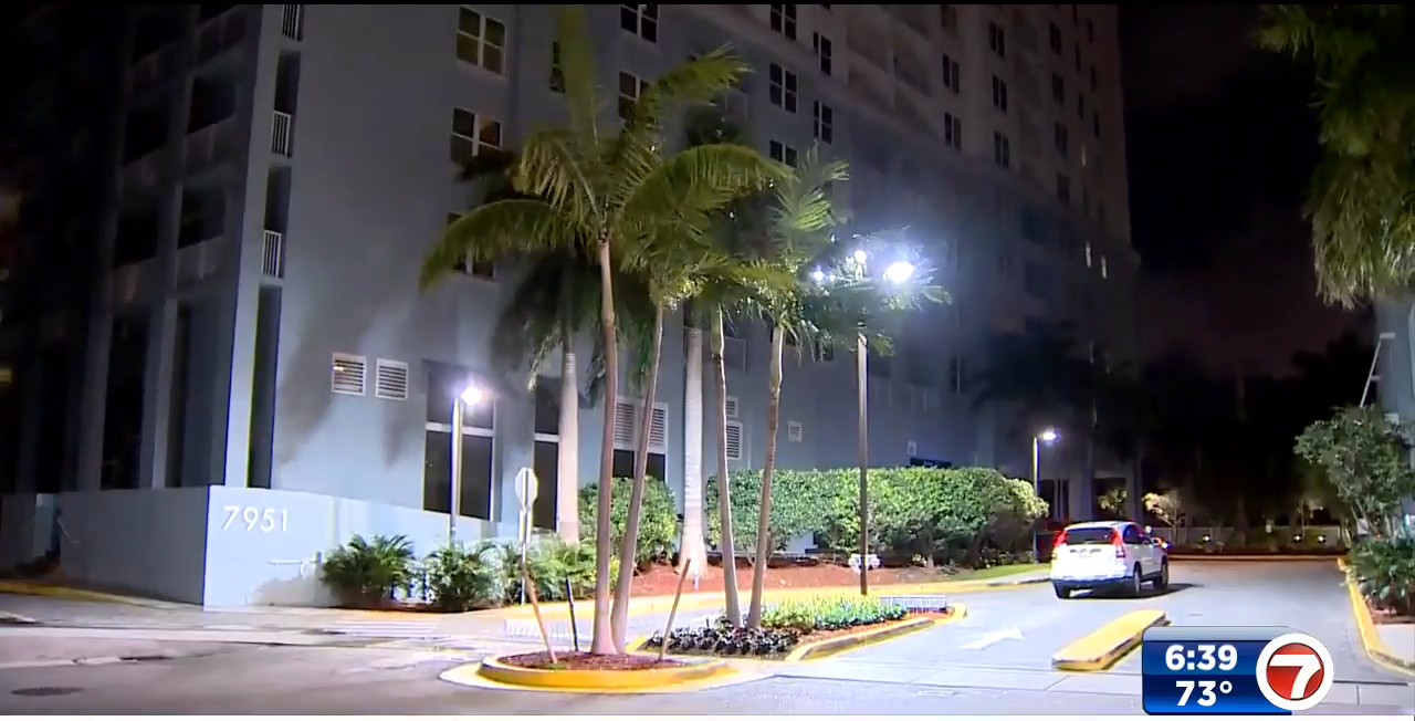 Miami apartment fire leads to discovery of illegal substances - WSVN ...