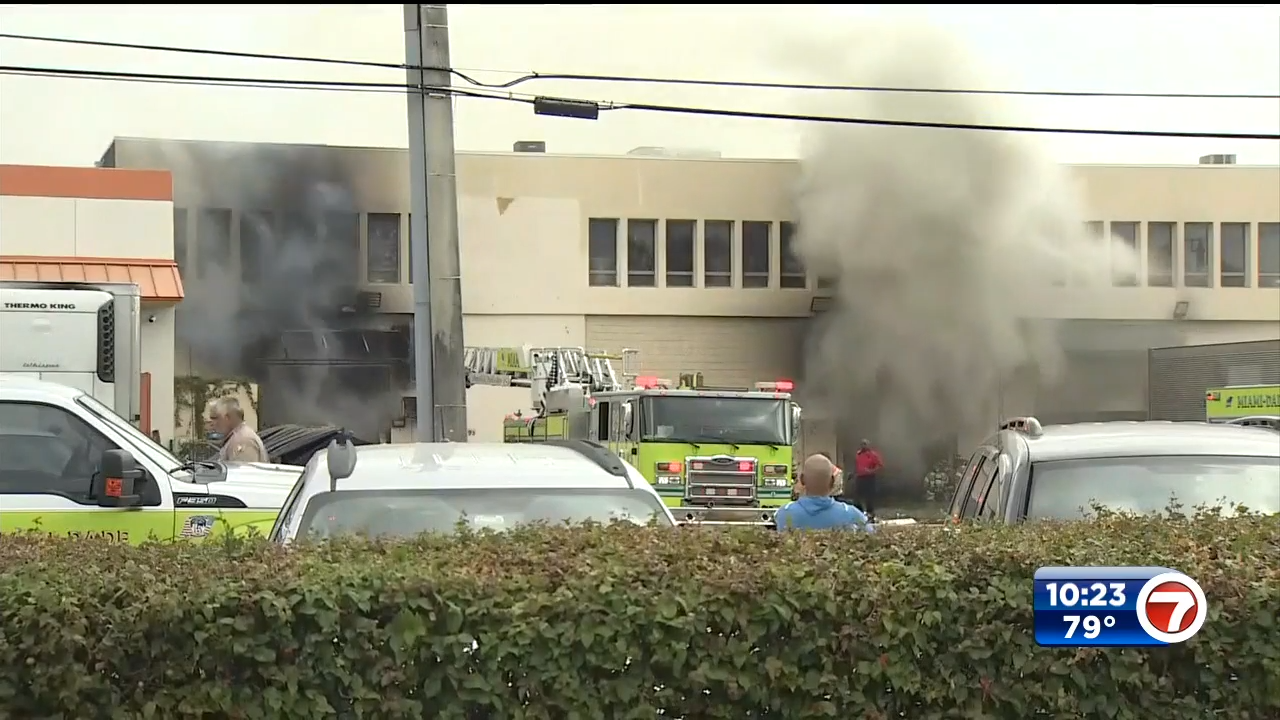 Warehouse in Northwest Miami-Dade catches fire - WSVN 7News | Miami ...