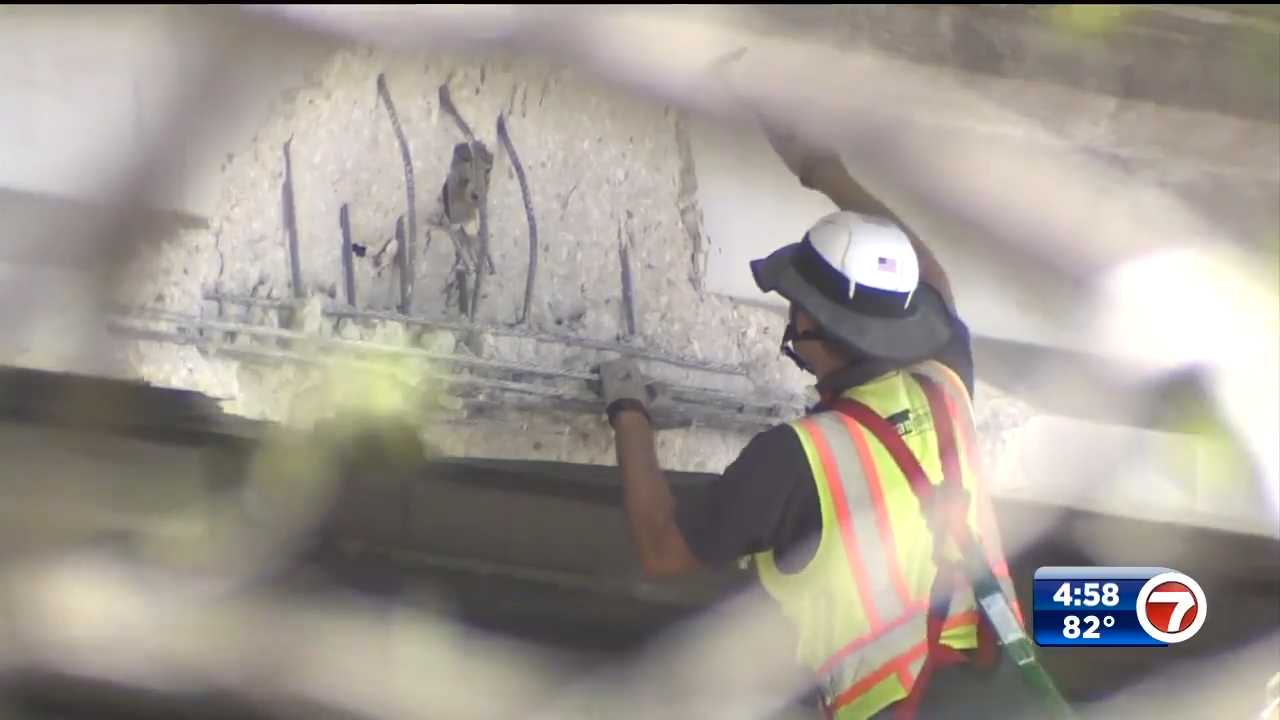 Tractor-trailer strikes bottom part of overpass in Hollywood - WSVN ...