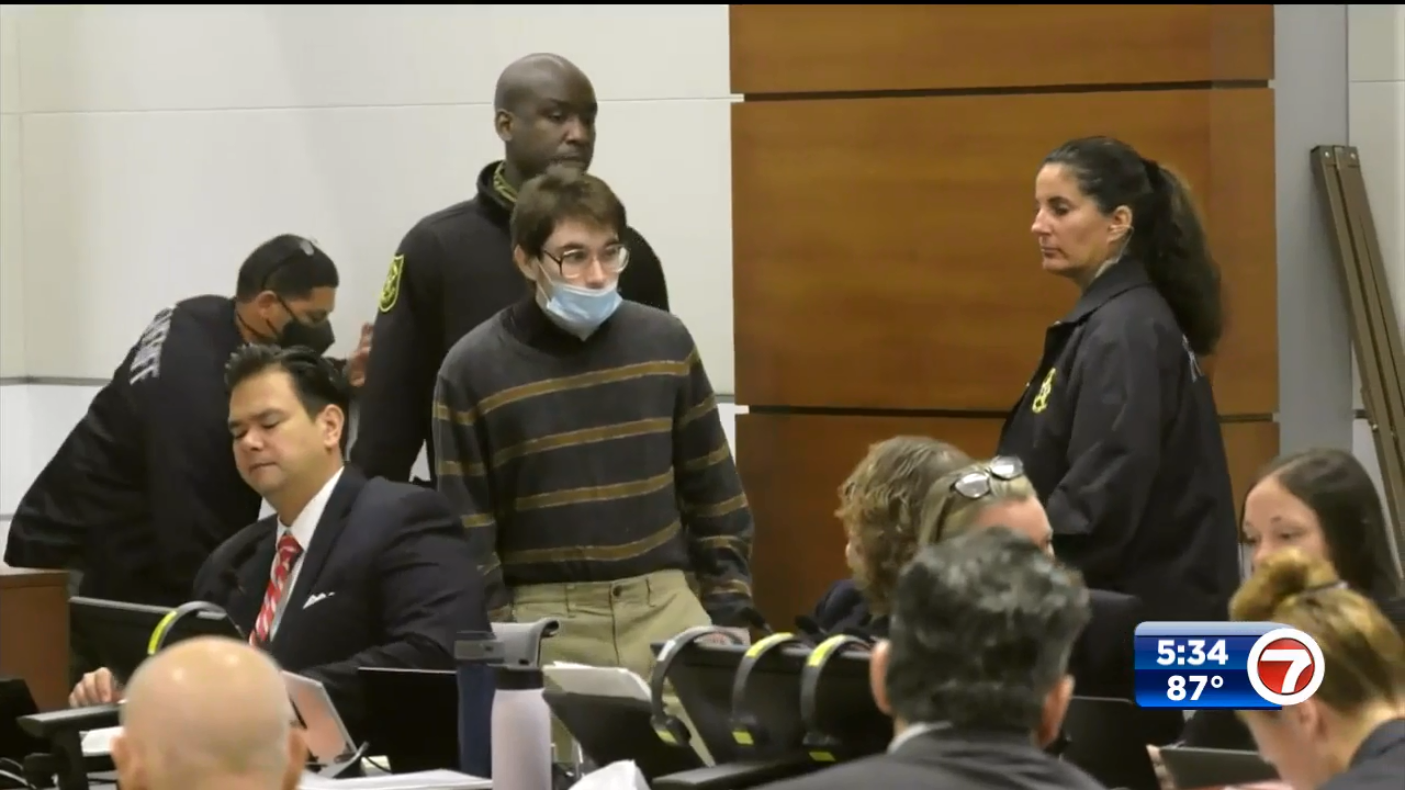 Judge won’t delay Florida school shooting sentencing trial - WSVN 7News ...