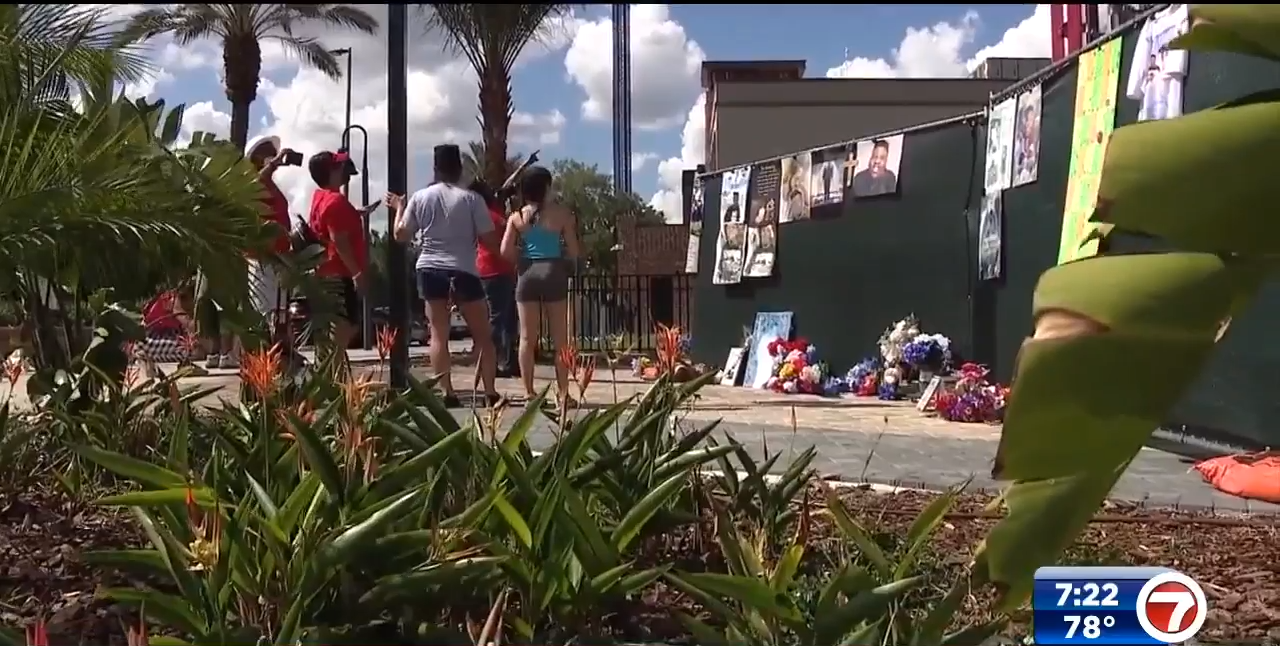 Protesters outside Orlando theme park want FreeFall ride to be taken ...