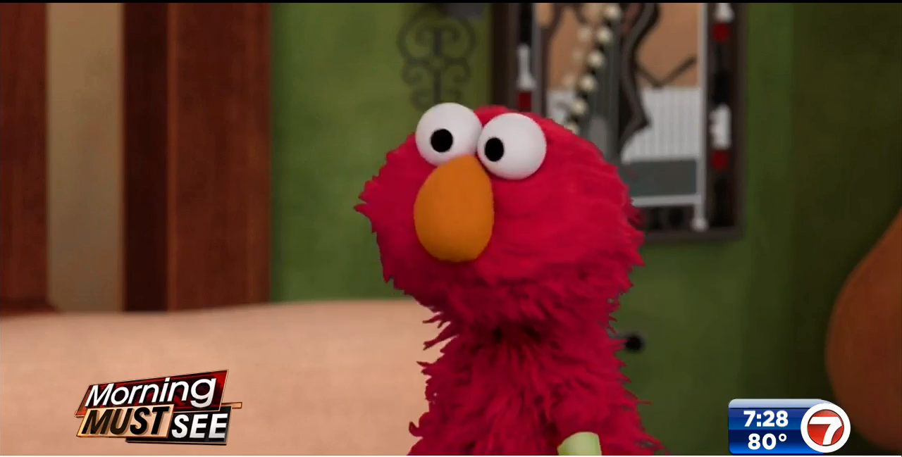 Elmo is now vaccinated for Covid-19 - WSVN 7News | Miami News, Weather ...