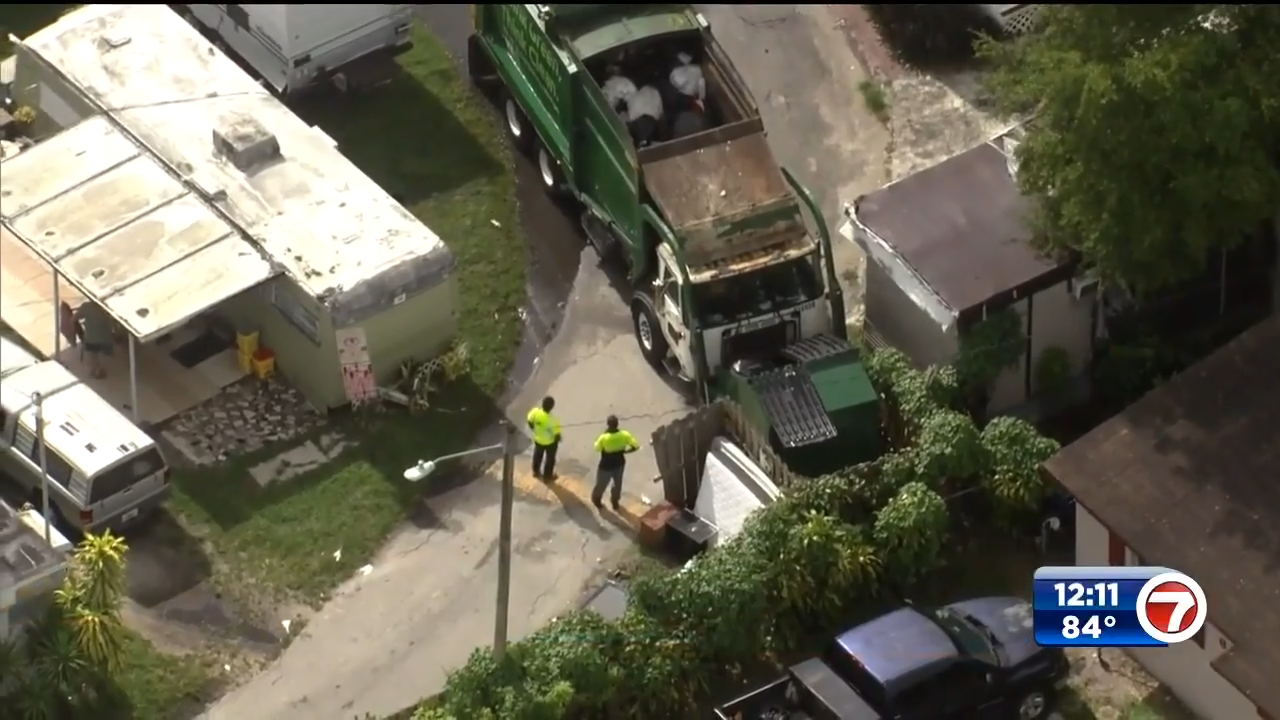 Garbage truck hits powerline in Hollywood leaving 100 FPL customers ...