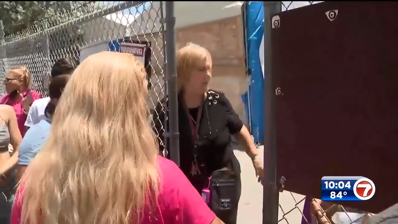Vendors of flea market near MIA want answers after fire - WSVN 7News ...