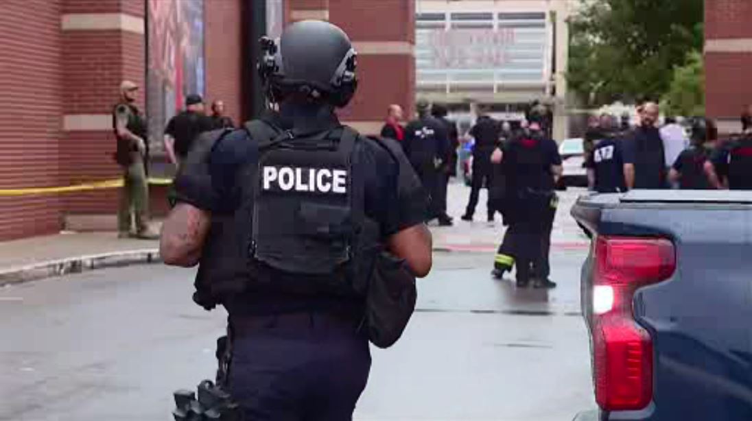 Chief: 3 dead in Indiana mall shooting; witness kills gunman - WSVN ...