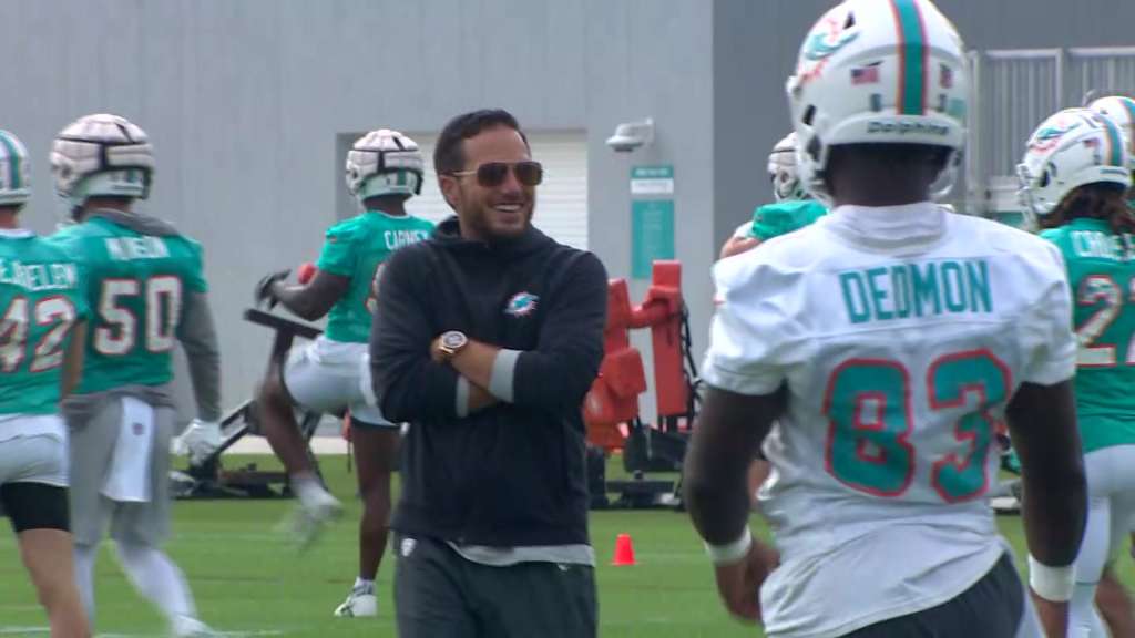 220727 Dolphins Mike McDaniel – WSVN 7News | Miami News, Weather ...