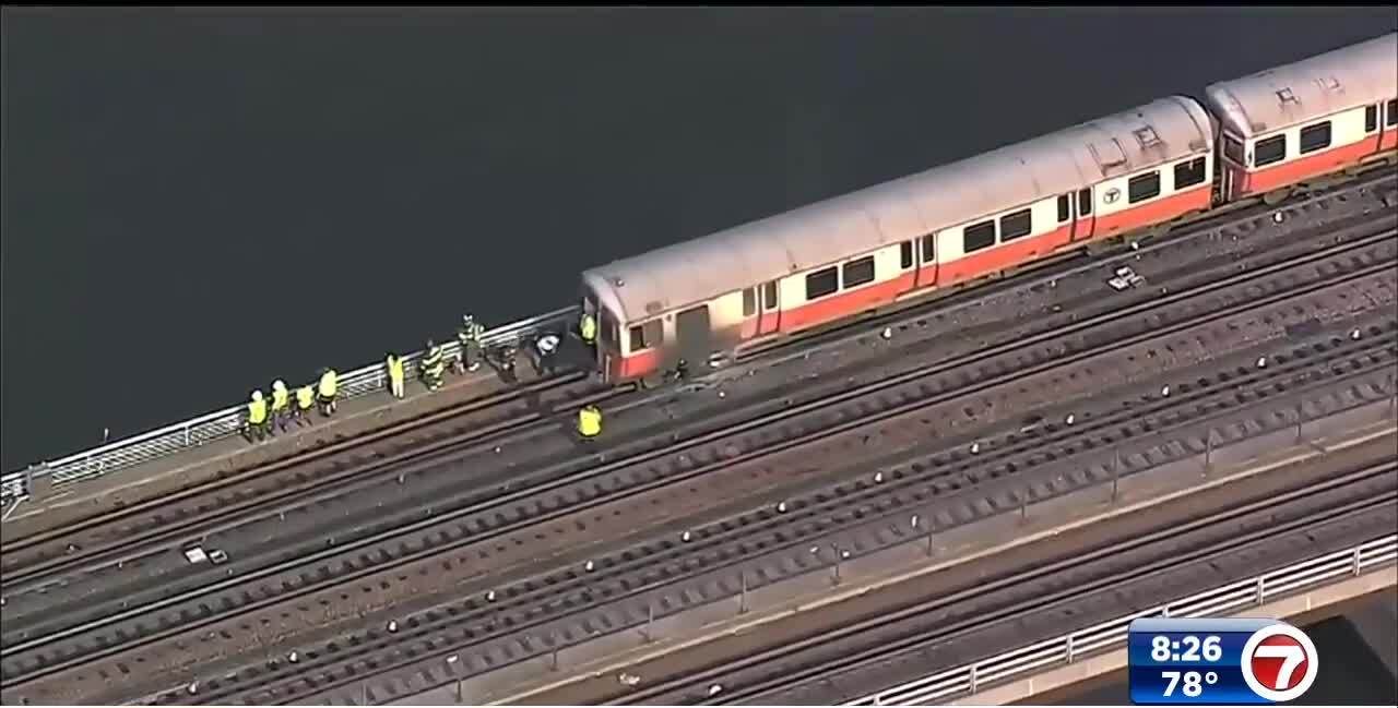 Passengers climb out of windows during Boston train fire - WSVN 7News ...