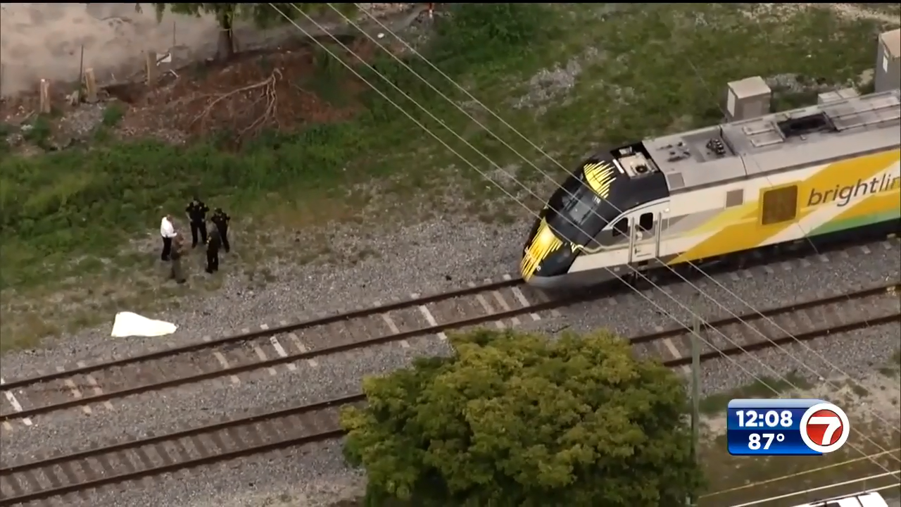 Florida high speed train gets grant to improve safety - WSVN 7News ...