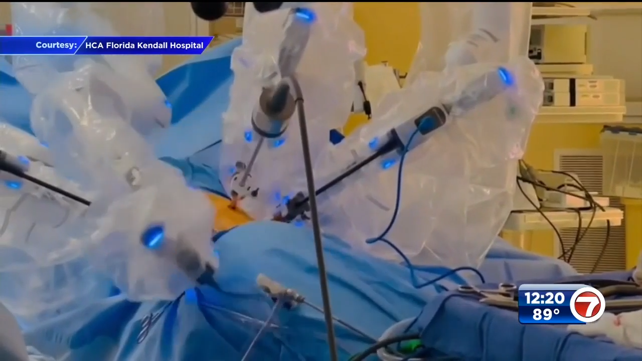 New robotic technology aids doctors to treat patients with lung cancer ...