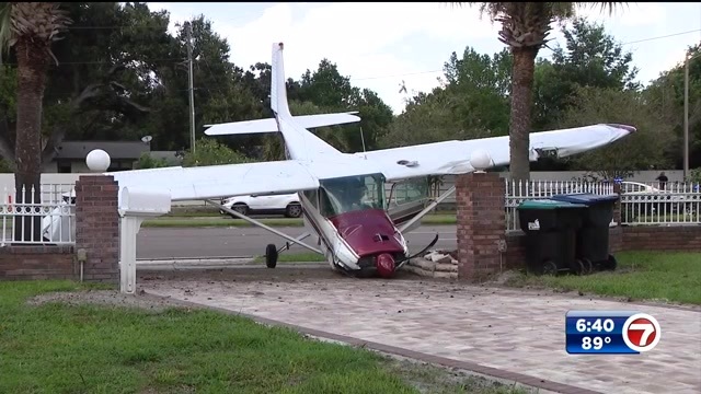 Pilot of small plane OK after making emergency landing on Orlando ...