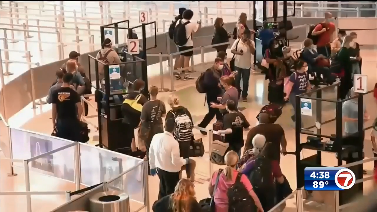 Hundreds of flights canceled or delayed at 2 major airports in Dallas ...